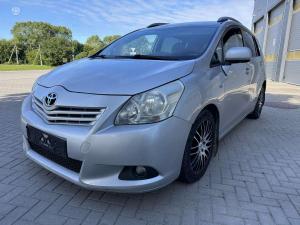 Pelēks Toyota Verso 2011 Kretinga, ar dzinēja tilpumu 2.00 L un nobraukumu 289 tūkst. km par 2995 €, foto 5 vietnē AUTOMOTO.COM.LV