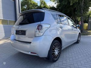 Pelēks Toyota Verso 2011 Kretinga, ar dzinēja tilpumu 2.00 L un nobraukumu 289 tūkst. km par 2995 €, foto 10 vietnē AUTOMOTO.COM.LV