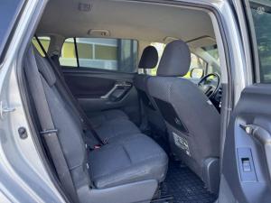 Pelēks Toyota Verso 2011 Kretinga, ar dzinēja tilpumu 2.00 L un nobraukumu 289 tūkst. km par 2995 €, foto 24 vietnē AUTOMOTO.COM.LV