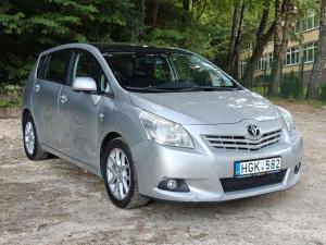 Pelēks Toyota Verso 2011 Viļņa, ar dzinēja tilpumu 2.23 L un nobraukumu 281 tūkst. km par 3400 €, foto 8 vietnē AUTOMOTO.COM.LV