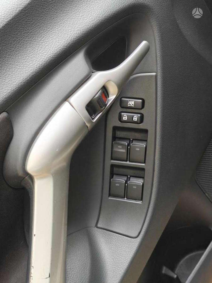 Pelēks Toyota Verso 2011 Viļņa, ar dzinēja tilpumu 2.23 L un nobraukumu 281 tūkst. km par 3400 €, foto 10 vietnē AUTOMOTO.COM.LV