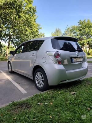 Pelēks Toyota Verso 2011 Plungė, ar dzinēja tilpumu 2.00 L un nobraukumu 190 tūkst. km par 3000 €, foto 7 vietnē AUTOMOTO.COM.LV