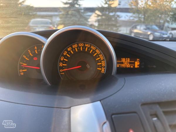 Pelēks Toyota Verso 2011 Panevēža, ar dzinēja tilpumu 2.00 L un nobraukumu 170 tūkst. km par 4950 €, foto 8 vietnē AUTOMOTO.COM.LV