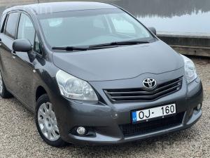 Grey Toyota Verso 2012 in Jurmala, with an engine capacity of 2.00 L and mileage of 0 thousand km for 4750 €, photo 14 on AUTOMOTO.COM.LV