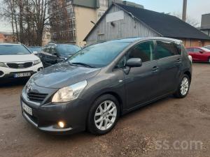 Pelēks Toyota Verso 2012 Daugavpils, ar dzinēja tilpumu 2.00 L un nobraukumu 0 tūkst. km par 6500 €, foto 2 vietnē AUTOMOTO.COM.LV