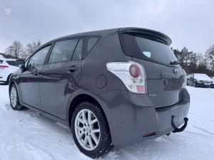 Grey Toyota Verso 2012 in Alytus, with an engine capacity of 1.80 L and mileage of 227 thousand km for 6600 €, photo 10 on AUTOMOTO.COM.LV