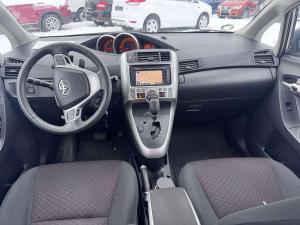 Grey Toyota Verso 2012 in Alytus, with an engine capacity of 1.80 L and mileage of 227 thousand km for 6600 €, photo 14 on AUTOMOTO.COM.LV