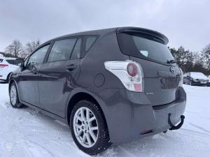 Pelēks Toyota Verso 2012 Alīta, ar dzinēja tilpumu 1.80 L un nobraukumu 227 tūkst. km par 6600 €, foto 14 vietnē AUTOMOTO.COM.LV