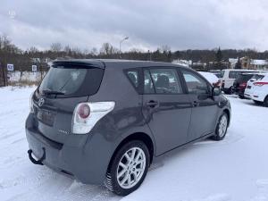 Grey Toyota Verso 2012 in Alytus, with an engine capacity of 1.80 L and mileage of 233 thousand km for 6350 €, photo 9 on AUTOMOTO.COM.LV