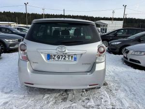 Grey Toyota Verso 2012 in Vilnius, with an engine capacity of 2.00 L and mileage of 216 thousand km for 4950 €, photo 4 on AUTOMOTO.COM.LV
