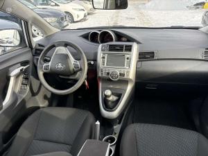 Grey Toyota Verso 2012 in Vilnius, with an engine capacity of 2.00 L and mileage of 216 thousand km for 4950 €, photo 9 on AUTOMOTO.COM.LV