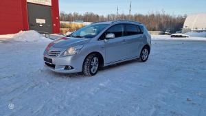 Pelēks Toyota Verso 2012 Kauņa, ar dzinēja tilpumu 2.23 L un nobraukumu 343 tūkst. km par 5850 €, foto  vietnē AUTOMOTO.COM.LV