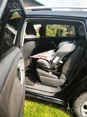 Grey Toyota Verso 2012 in Daugavpils, with an engine capacity of 1.90 L and mileage of 284 thousand km for 5700 €, photo 6 on AUTOMOTO.COM.LV