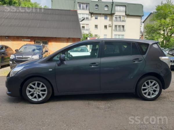 Pelēks Toyota Verso 2012 Daugavpils, ar dzinēja tilpumu 2.00 L un nobraukumu 0 tūkst. km par 6500 €, foto 10 vietnē AUTOMOTO.COM.LV