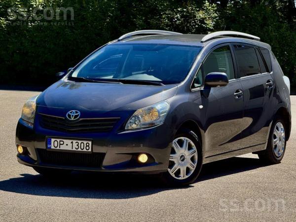 Pelēks Toyota Verso 2012 Rīga, ar dzinēja tilpumu 2.00 L un nobraukumu 150 tūkst. km par 4997 €, foto 2 vietnē AUTOMOTO.COM.LV