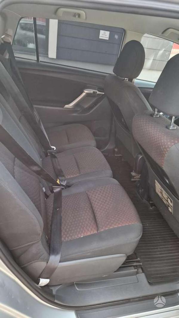 Pelēks Toyota Verso 2012 Kauņa, ar dzinēja tilpumu 2.23 L un nobraukumu 339 tūkst. km par 4950 €, foto 6 vietnē AUTOMOTO.COM.LV