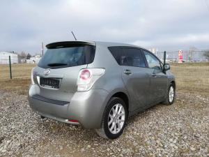 Pelēks Toyota Verso 2012 Saldus, ar dzinēja tilpumu 1.60 L un nobraukumu 187 tūkst. km par 6900 €, foto 3 vietnē AUTOMOTO.COM.LV