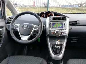 Pelēks Toyota Verso 2012 Saldus, ar dzinēja tilpumu 1.60 L un nobraukumu 187 tūkst. km par 6900 €, foto 6 vietnē AUTOMOTO.COM.LV