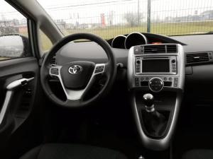 Pelēks Toyota Verso 2012 Saldus, ar dzinēja tilpumu 1.60 L un nobraukumu 187 tūkst. km par 6900 €, foto 11 vietnē AUTOMOTO.COM.LV