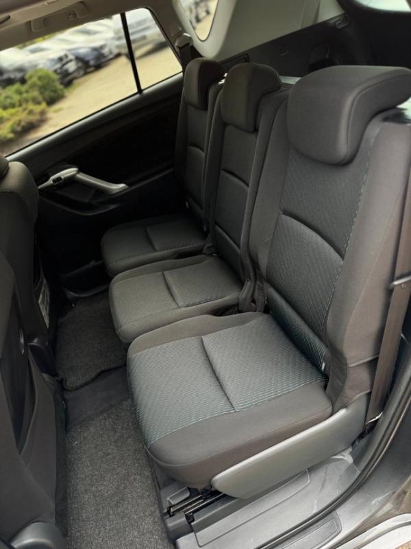 Grey Toyota Verso 2012 in Riga, with an engine capacity of 2.00 L and mileage of 216 thousand km for 7649 €, photo 9 on AUTOMOTO.COM.LV