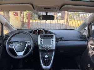 Pelēks Toyota Verso 2012 Tauragė, ar dzinēja tilpumu 2.00 L un nobraukumu 352 tūkst. km par 4950 €, foto 12 vietnē AUTOMOTO.COM.LV