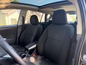 Pelēks Toyota Verso 2012 Tauragė, ar dzinēja tilpumu 2.00 L un nobraukumu 352 tūkst. km par 4950 €, foto 13 vietnē AUTOMOTO.COM.LV