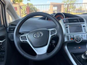 Pelēks Toyota Verso 2012 Tauragė, ar dzinēja tilpumu 2.00 L un nobraukumu 352 tūkst. km par 4950 €, foto 15 vietnē AUTOMOTO.COM.LV