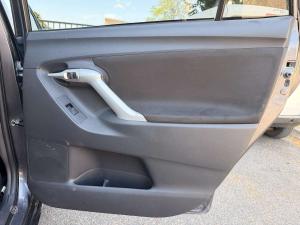 Pelēks Toyota Verso 2012 Tauragė, ar dzinēja tilpumu 2.00 L un nobraukumu 352 tūkst. km par 4950 €, foto 23 vietnē AUTOMOTO.COM.LV