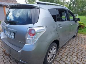 Grey Toyota Verso 2012 in Riga, with an engine capacity of 2.00 L and mileage of 217 thousand km for 4900 €, photo 4 on AUTOMOTO.COM.LV