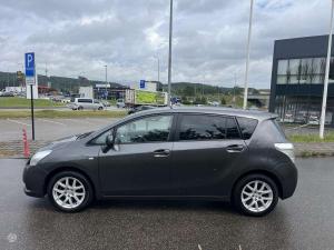 Grey Toyota Verso 2012 in Vilnius, with an engine capacity of 1.80 L and mileage of 277 thousand km for 7650 €, photo 9 on AUTOMOTO.COM.LV