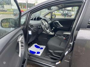Grey Toyota Verso 2012 in Vilnius, with an engine capacity of 1.80 L and mileage of 277 thousand km for 7650 €, photo 25 on AUTOMOTO.COM.LV