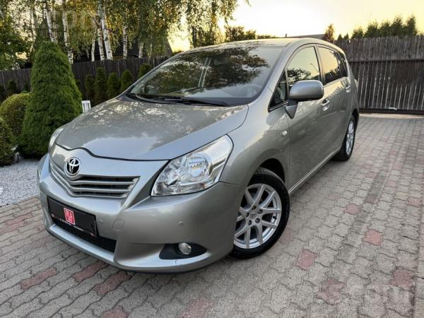 Серый Тойота Версо 2012 в Огре, объемом двигателя 1.80 л и пробегом 225 тыс. км за 7250 €, фото 3 на AUTOMOTO.COM.LV