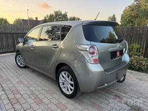 Pelēks Toyota Verso 2012 Ogre, ar dzinēja tilpumu 1.80 L un nobraukumu 225 tūkst. km par 7250 €, foto 10 vietnē AUTOMOTO.COM.LV