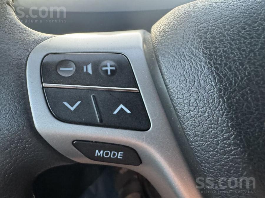 Pelēks Toyota Verso 2012 Ogre, ar dzinēja tilpumu 1.80 L un nobraukumu 225 tūkst. km par 7250 €, foto 23 vietnē AUTOMOTO.COM.LV