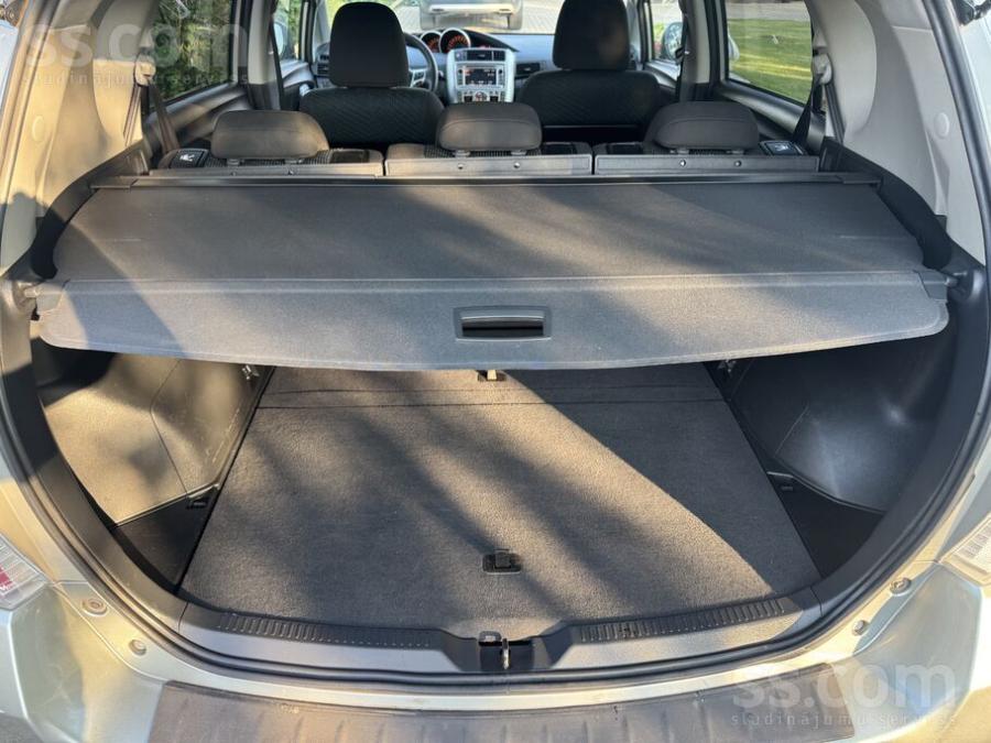Pelēks Toyota Verso 2012 Ogre, ar dzinēja tilpumu 1.80 L un nobraukumu 225 tūkst. km par 7250 €, foto 31 vietnē AUTOMOTO.COM.LV