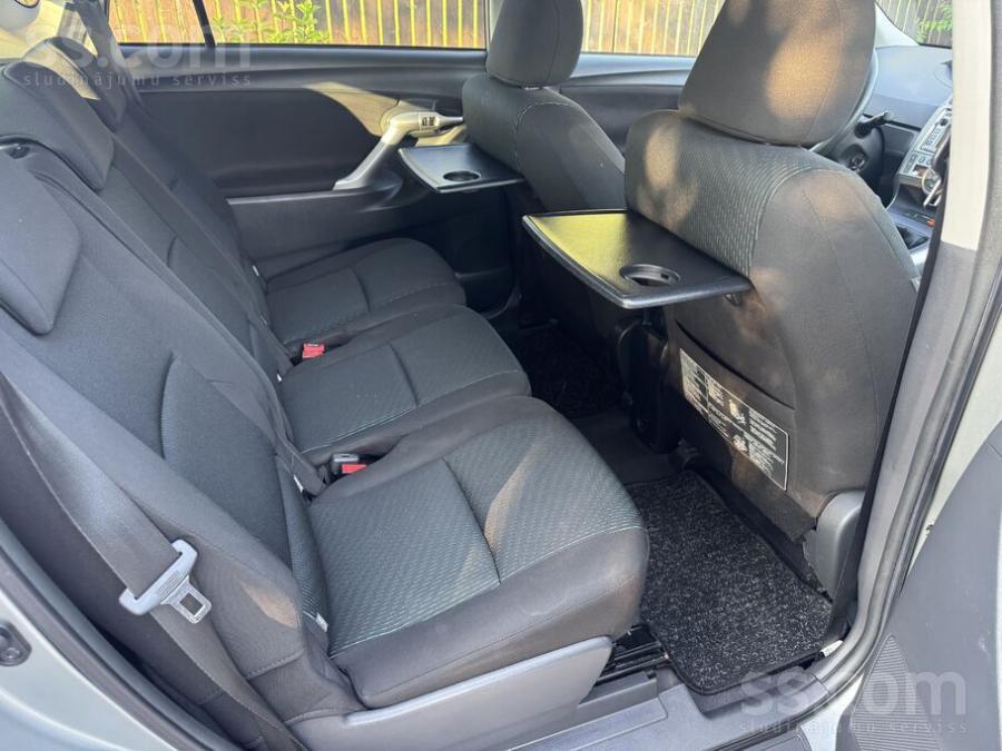 Pelēks Toyota Verso 2012 Ogre, ar dzinēja tilpumu 1.80 L un nobraukumu 225 tūkst. km par 7250 €, foto 32 vietnē AUTOMOTO.COM.LV