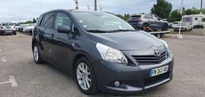 Grey Toyota Verso 2012 in Panevezys, with an engine capacity of 2.23 L and mileage of 221 thousand km for 5250 €, photo 3 on AUTOMOTO.COM.LV