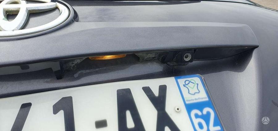 Grey Toyota Verso 2012 in Panevezys, with an engine capacity of 2.23 L and mileage of 221 thousand km for 5250 €, photo 16 on AUTOMOTO.COM.LV
