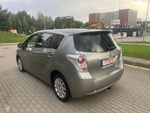 Pelēks Toyota Verso 2012 Viļņa, ar dzinēja tilpumu 2.00 L un nobraukumu 234 tūkst. km par 6350 €, foto 8 vietnē AUTOMOTO.COM.LV