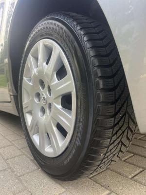 Pelēks Toyota Verso 2012 Viļņa, ar dzinēja tilpumu 2.00 L un nobraukumu 234 tūkst. km par 6350 €, foto 10 vietnē AUTOMOTO.COM.LV