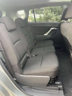 Pelēks Toyota Verso 2012 Viļņa, ar dzinēja tilpumu 2.00 L un nobraukumu 234 tūkst. km par 6350 €, foto 22 vietnē AUTOMOTO.COM.LV