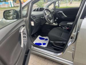 Pelēks Toyota Verso 2012 Viļņa, ar dzinēja tilpumu 2.00 L un nobraukumu 234 tūkst. km par 6350 €, foto 26 vietnē AUTOMOTO.COM.LV