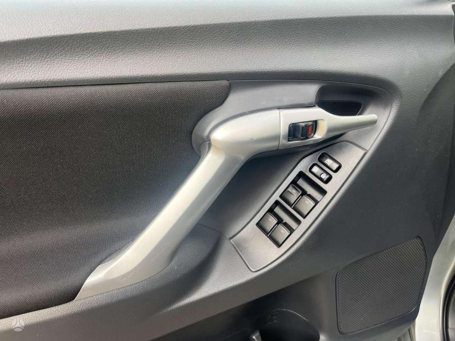 Pelēks Toyota Verso 2012 Viļņa, ar dzinēja tilpumu 2.00 L un nobraukumu 234 tūkst. km par 6350 €, foto 27 vietnē AUTOMOTO.COM.LV