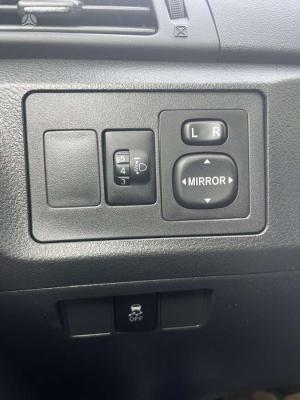 Pelēks Toyota Verso 2012 Viļņa, ar dzinēja tilpumu 2.00 L un nobraukumu 234 tūkst. km par 6350 €, foto 30 vietnē AUTOMOTO.COM.LV