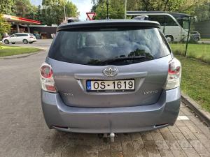 Grey Toyota Verso 2012 in Riga, with an engine capacity of 2.00 L and mileage of 225 thousand km for 5650 €, photo 5 on AUTOMOTO.COM.LV