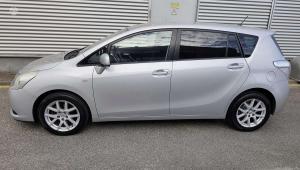 Grey Toyota Verso 2012 in Vilnius, with an engine capacity of 2.00 L and mileage of 223 thousand km for 4800 €, photo  on AUTOMOTO.COM.LV