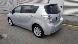 Grey Toyota Verso 2012 in Vilnius, with an engine capacity of 2.00 L and mileage of 223 thousand km for 4800 €, photo 5 on AUTOMOTO.COM.LV