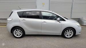 Grey Toyota Verso 2012 in Vilnius, with an engine capacity of 2.00 L and mileage of 223 thousand km for 4800 €, photo 7 on AUTOMOTO.COM.LV