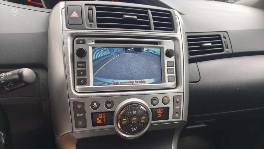 Grey Toyota Verso 2012 in Vilnius, with an engine capacity of 2.00 L and mileage of 223 thousand km for 4800 €, photo 21 on AUTOMOTO.COM.LV