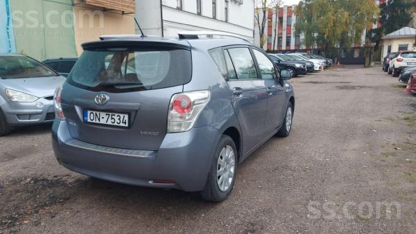 Pelēks Toyota Verso 2012 Daugavpils, ar dzinēja tilpumu 1.60 L un nobraukumu 0 tūkst. km par 5500 €, foto 7 vietnē AUTOMOTO.COM.LV
